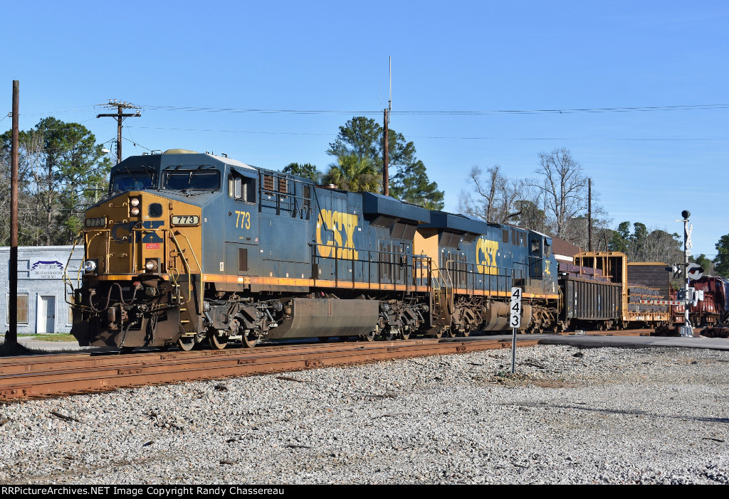 CSX 773 Q401